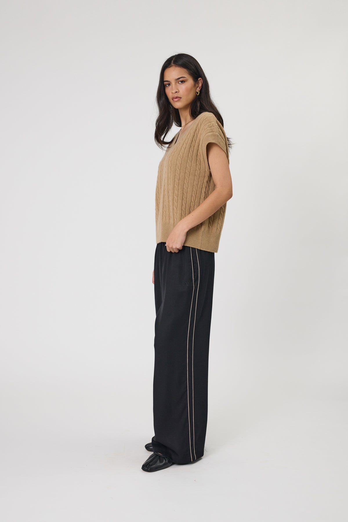 Marlow Legion Side Stripe Pant Black – Garwood Boutique